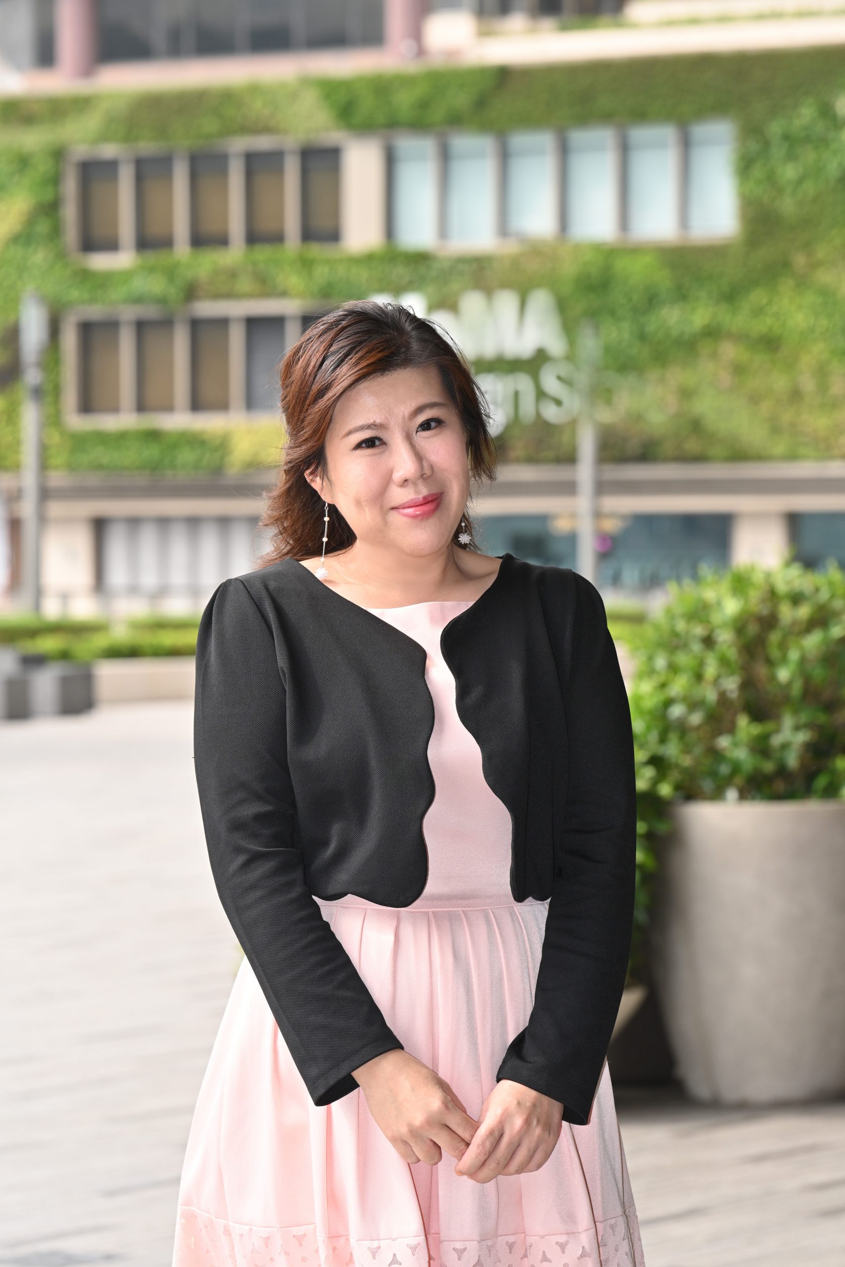 黃巴士 — The story of Anson Wong – how being a mother and a teacher brings ...