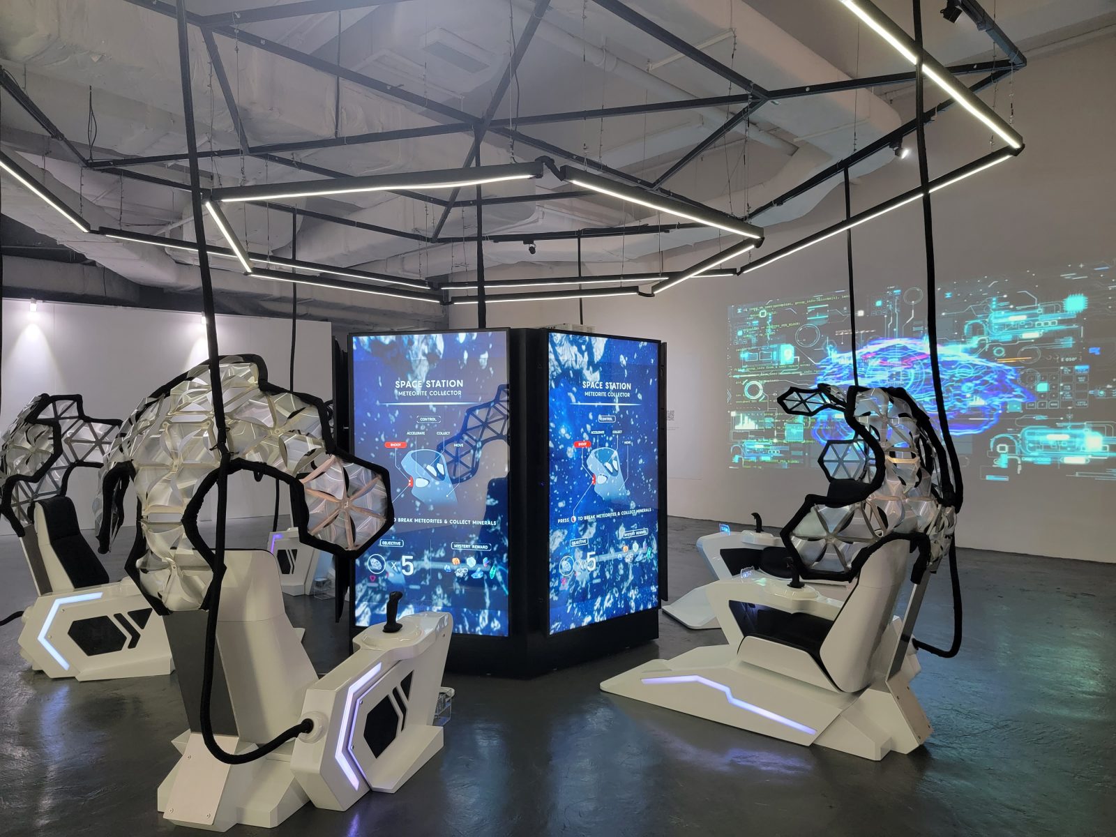 黃巴士 — 「Orbstellar Metaspace」沉浸式宇宙藝術展覽