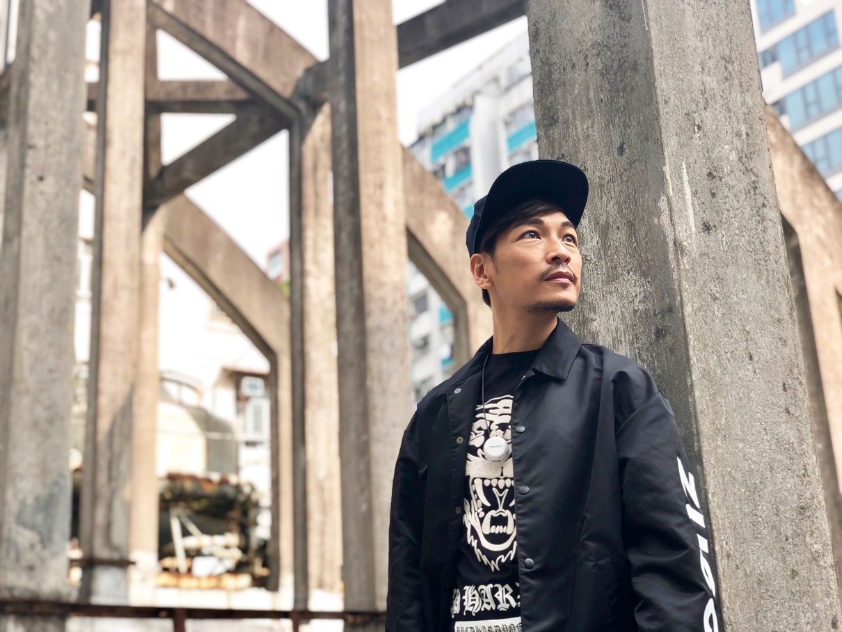 黃巴士 — Gary Tam: Born to perform; the stage is where I belong