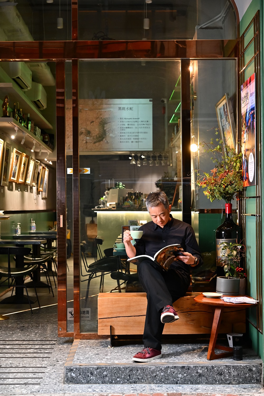 黃巴士 — Johnson Lam, founder of Beyond Coffee & Bar: warmth, depth and ...