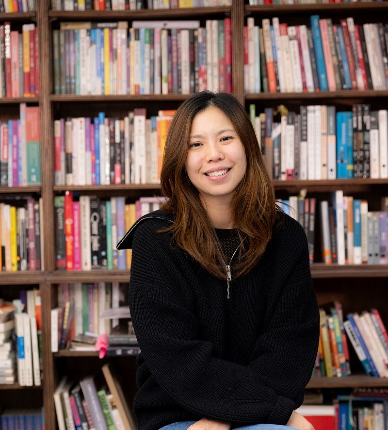 黃巴士 — Stage actress Jen Lam: sacrificed quality time must be spent in a ...