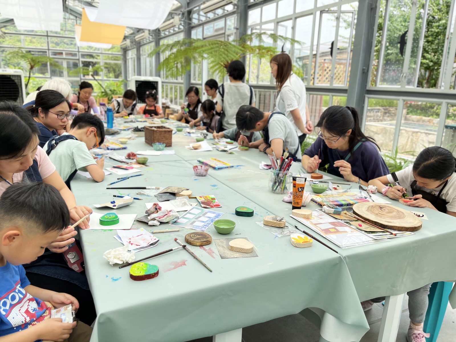 黃巴士 — Josephine Woo, Head of Holistic Education Department at Kadoorie ...